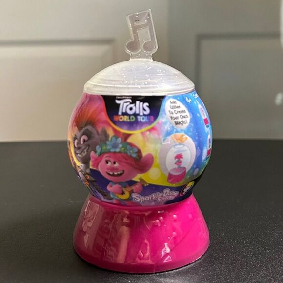 Dreamworks | Toys | New Dreamworks Trolls Sparkle Dome Surprise Trolls 2 Collectible Figure ...